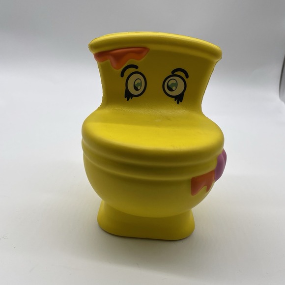 Jakks Pacific | Art | Squishdeelish Jumbo Yellow Toilet Jakks 28 Large ...